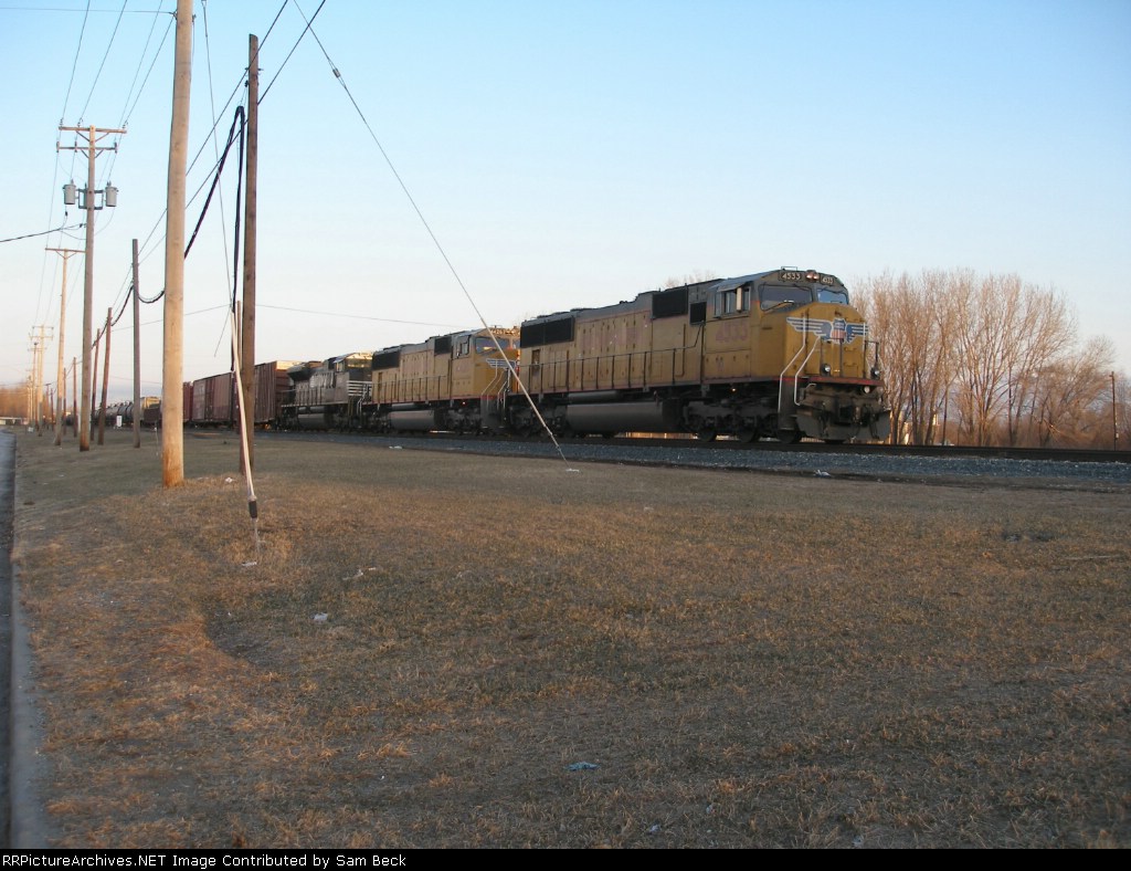 Early Morning UP Freight